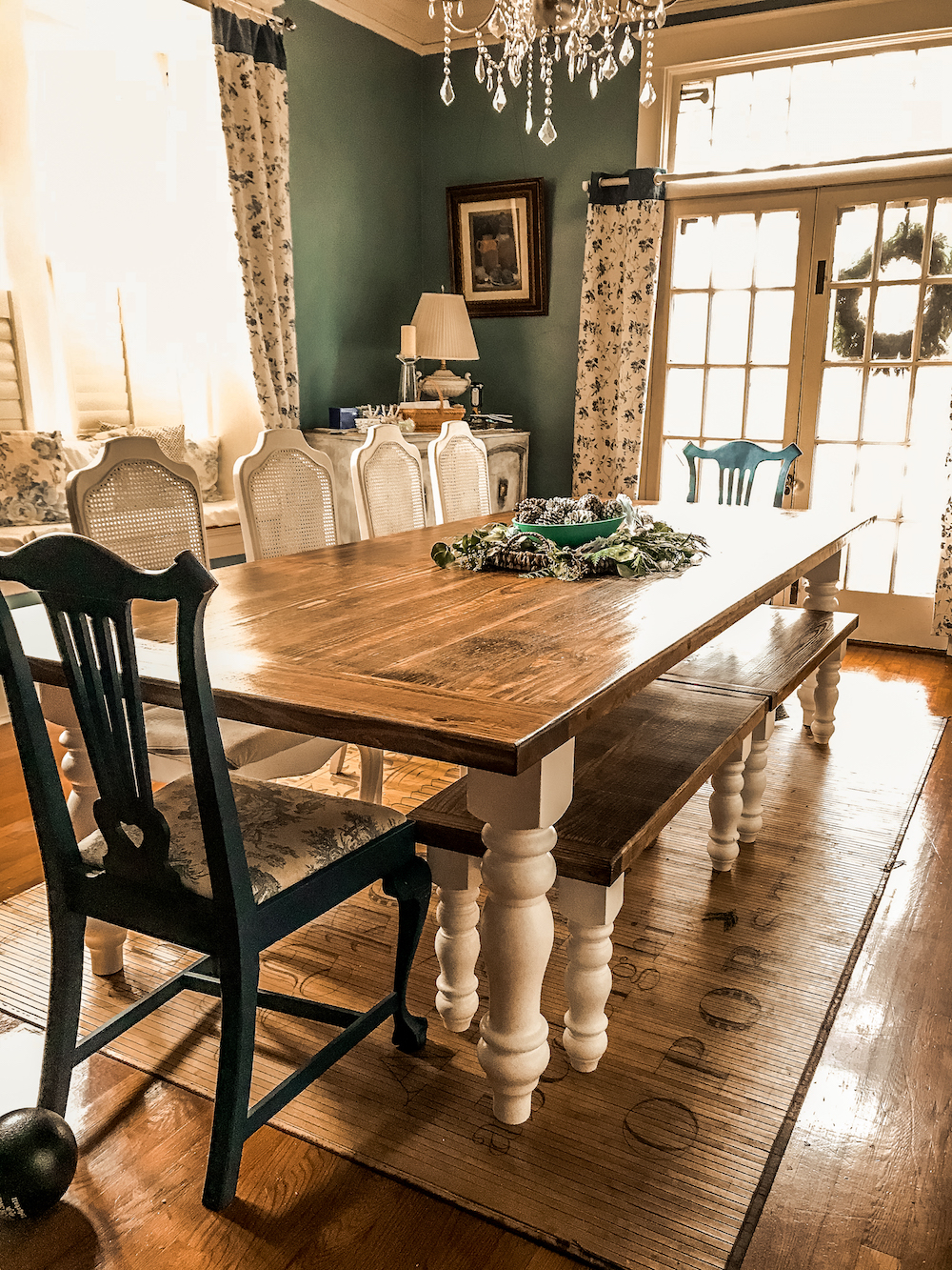 A Farmhouse Table Large Enough for the Whole Family